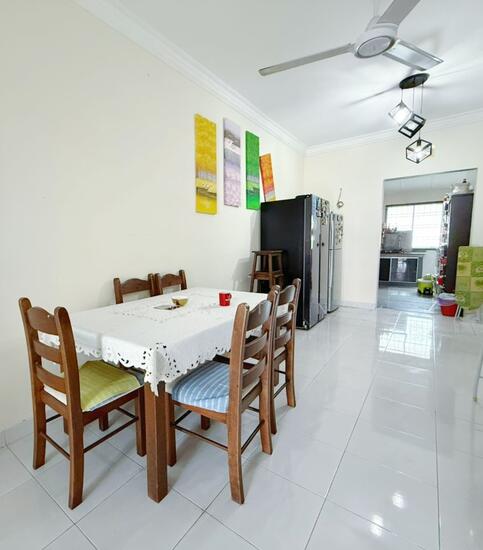 1.5-storey Terraced House for Sale in Taman Perling (Perling) - Joan Tong