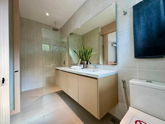 Service Residence for Sale at Parq Residence - Jeno Tan
