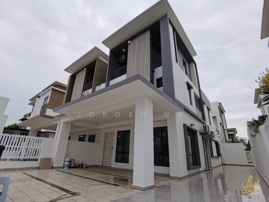 Semi-Detached House for Sale in Setia Utama (Setia Alam) - Jordan Ng