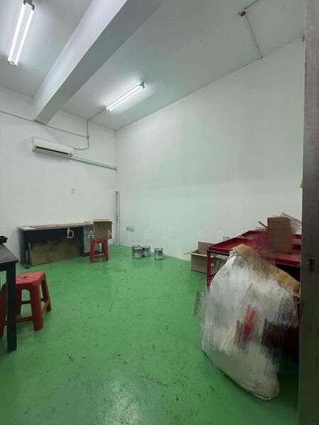 RM2.4m! 30x140ft! Floor Loading 10kn/m2! Prime Location Kota Kemuning ...