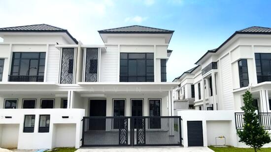 Cluster House for Sale in Kempas (Johor Bahru) - Calvin Lee