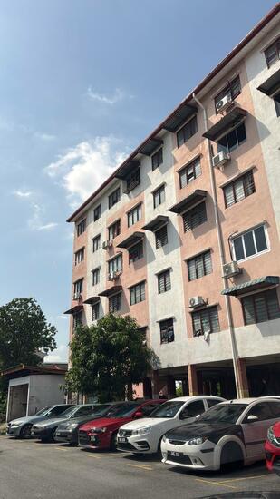 Flat for Sale at Flat PKNS Section 7 - Adaw Zain