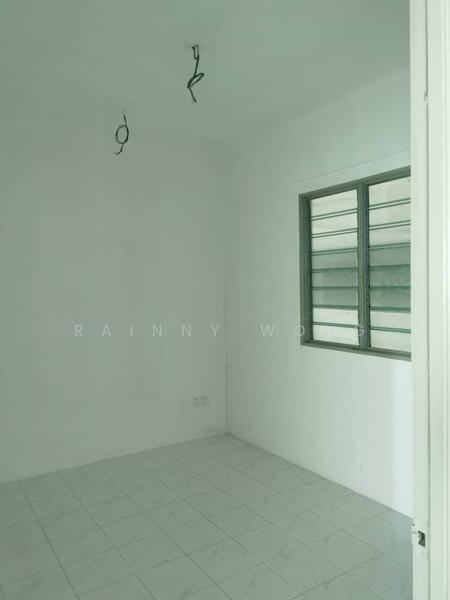 Apartment for Rent at The Rise Collection 3 - Rainny Wong