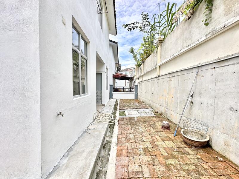 2.5 Storey Freehold Semi-D Saujana Villa untuk Untuk Dijual - RM ...