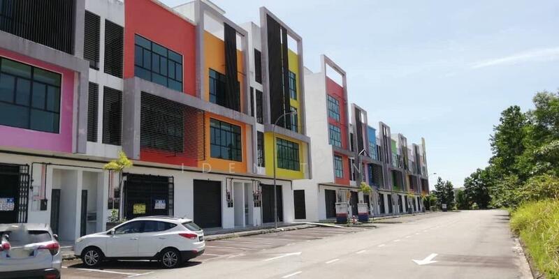 Shop / Office for Rent in Nusantara Prima (Gelang Patah) - Iden Tan