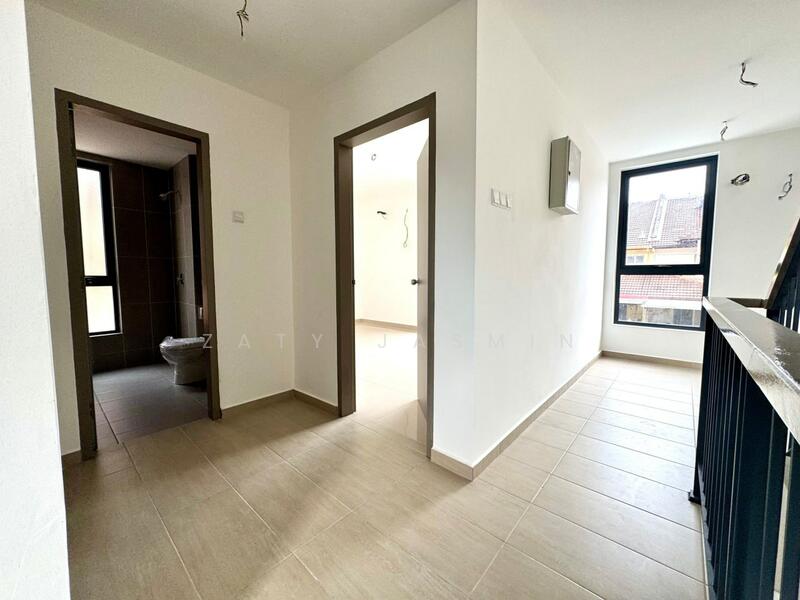 3-storey Terraced House for Sale in Salak Selatan (Kuala Lumpur) - Zaty ...