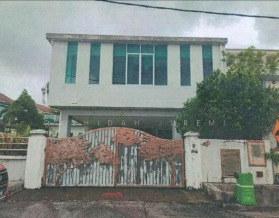 Semi-Detached House for Sale in Hulu Kuantan (Pahang) - Rashidah Juremi