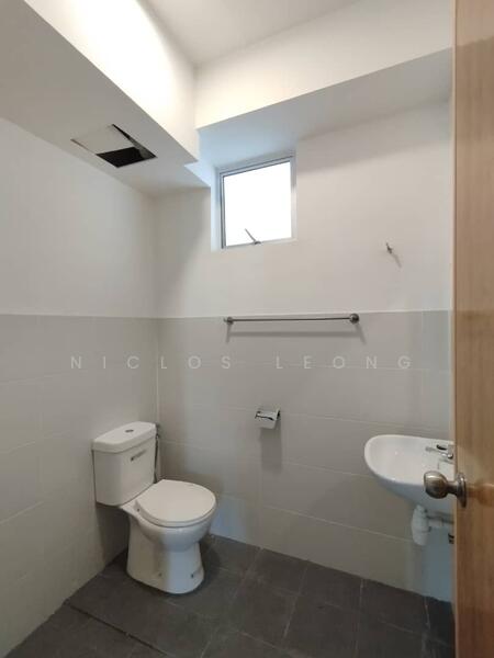 Apartment for Sale at D'Aman Residence - Niclos Leong