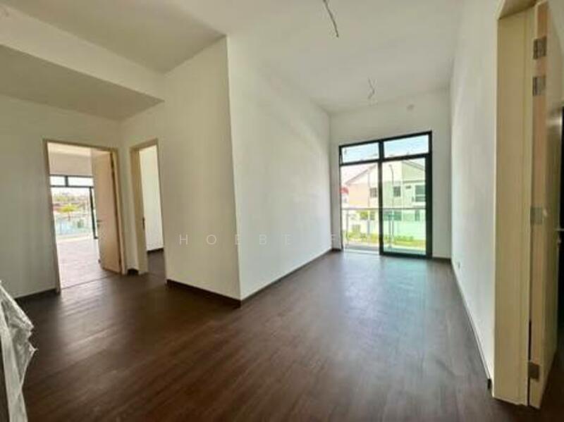 Cluster House for Sale in Taman Mount Austin (Tebrau) - Phoebe Foo