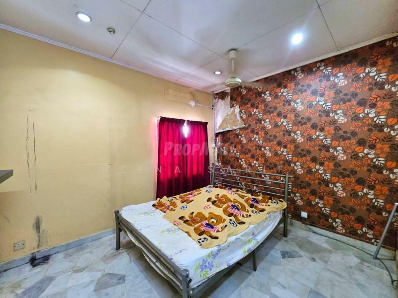 1.5-storey Terraced House for Sale in Subang Jaya (Selangor) - Reena Sarif