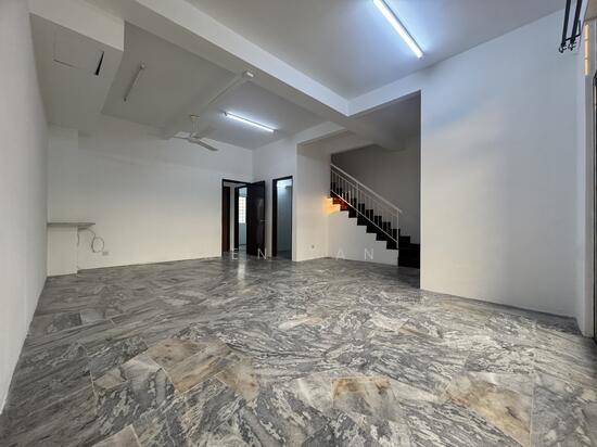 2.5-storey Terraced House for Rent in Seri Kembangan (Selangor) - KEN TAN