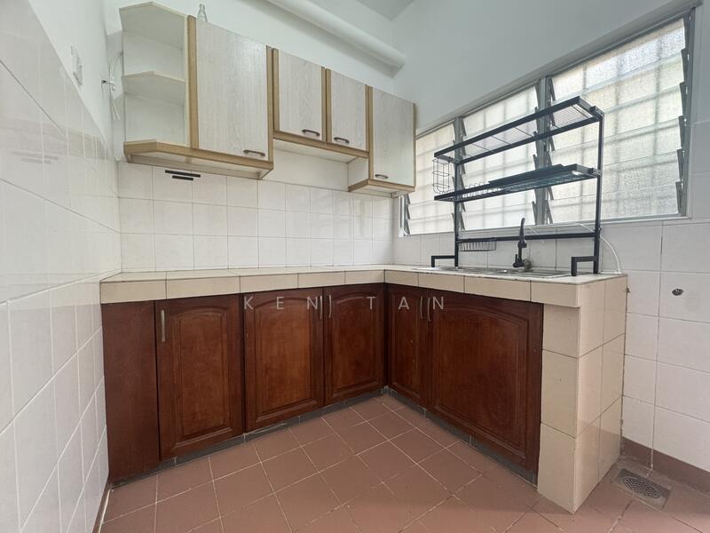 2.5-storey Terraced House for Rent in Seri Kembangan (Selangor) - KEN TAN