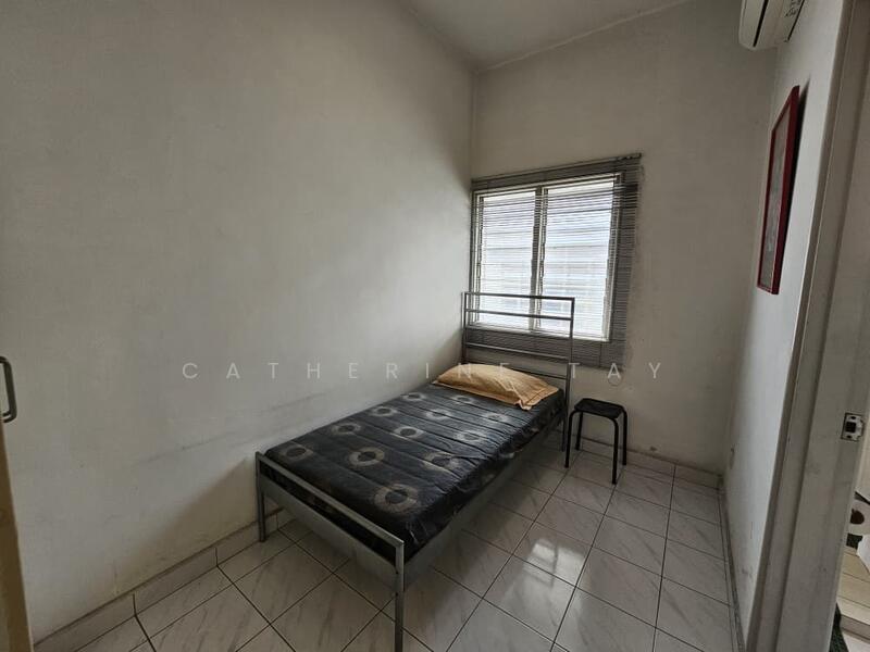 USJ 2, Subang Jaya Large 2 unit combined terrace for Sale untuk Untuk ...