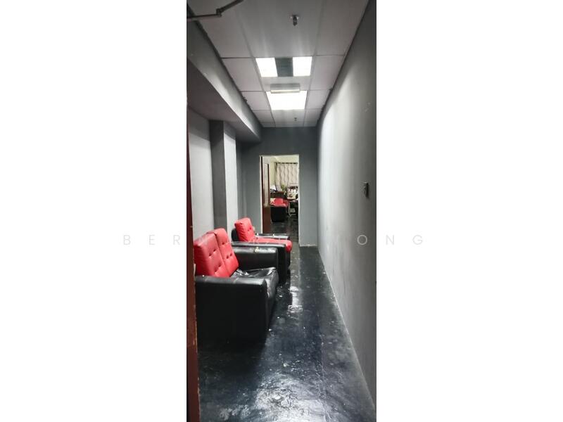 Retail Office for Sale in Kota Damansara (Selangor) - Bernard Wong