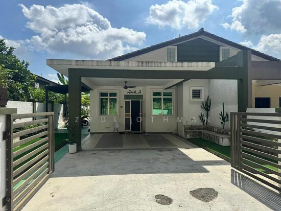 Semi-Detached House for Sale in Seremban (Negeri Sembilan) - Azrul Othman