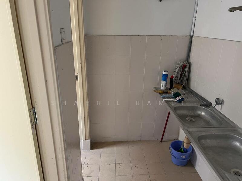 Shop / Office for Sale in Rawang (Selangor) - Shahril Ramli