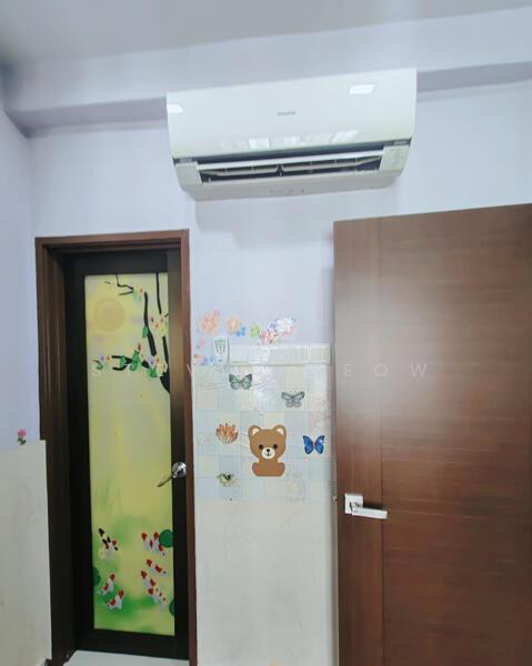 Condominium for Sale at The Golden Triangle Condominium - Steven Seow