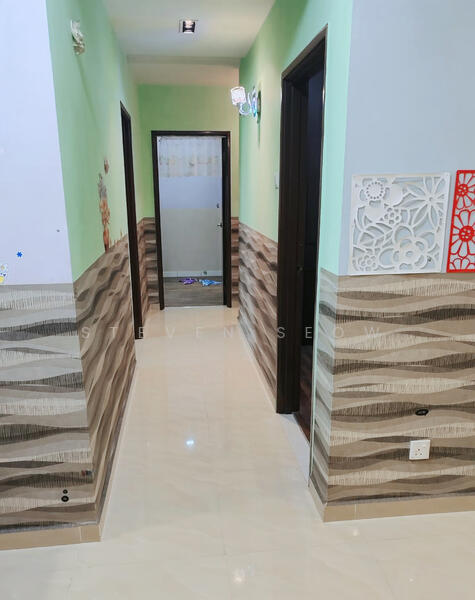 Condominium for Sale at The Golden Triangle Condominium - Steven Seow