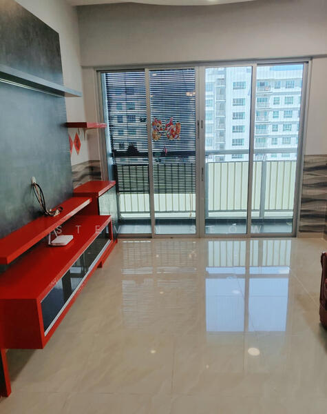 Condominium for Sale at The Golden Triangle Condominium - Steven Seow