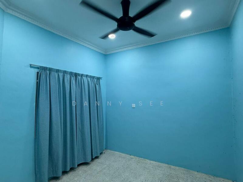 Taman Putri Kulai Single Storey Terrace House Renovated untuk Untuk ...