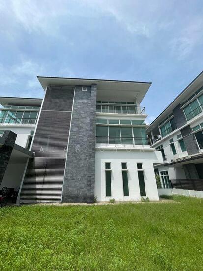 Bungalow for Sale in Straits View (Johor Bahru) - Alan Chong