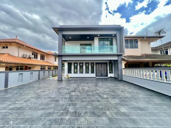 Semi-Detached House for Sale in Taman Perling (Perling) - Raymond Fong