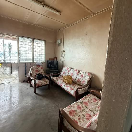 Flat for Sale at Gat Lebuh Macallum - Lynda Chan
