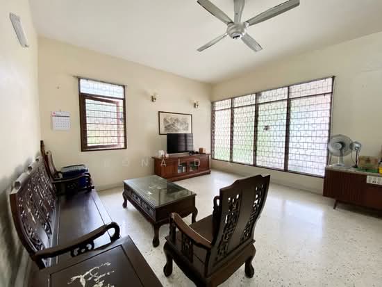 Semi-Detached House for Sale in Pantai Jerejak (Bayan Lepas) - Ronald Kee