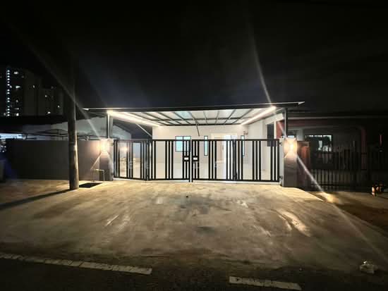 Semi-Detached House for Sale in Taman Bunga Ros (Tebrau) - Melinda Ee