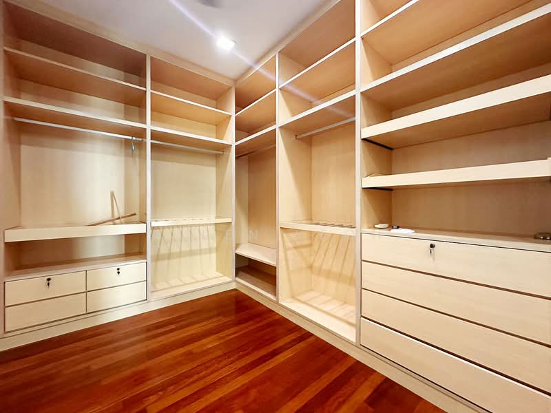 Condominium for Sale at Mayfair Condominium - Allen Yeoh