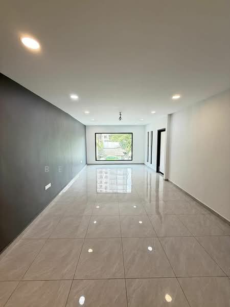 Semi-Detached House for Sale in Johor Bahru (Johor) - Benson Ong
