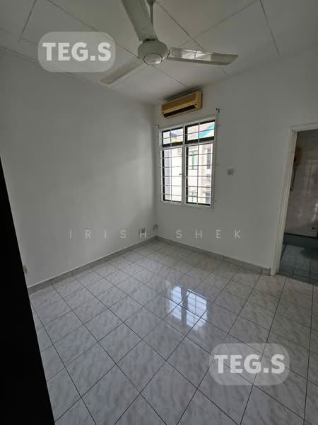 2-storey Terraced House for Sale in Kota Kemuning (Shah Alam) - Irish Shek