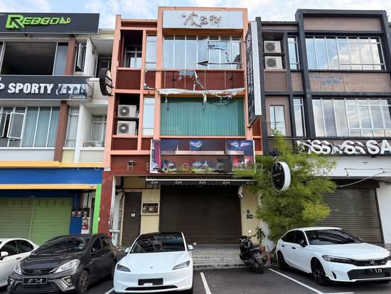 Shop / Office for Sale in Bandar Putra (Kulai) - Fu Heng Chong
