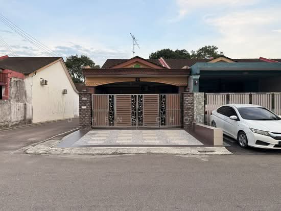 1-storey Terraced House for Sale in Bandar Putra (Kulai) - Fu Heng Chong