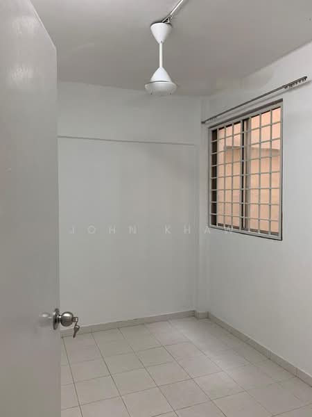 Apartment for Rent at Iris Apartment - John Khaw
