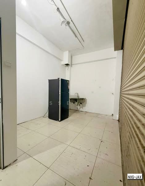 Commercial Semi-D for Sale in Klang (Selangor) - Cassey Lim