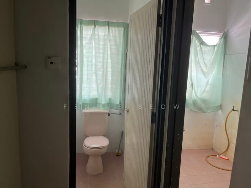 2-storey Terraced House for Sale in Island Glades (Jelutong) - Fennie Seow