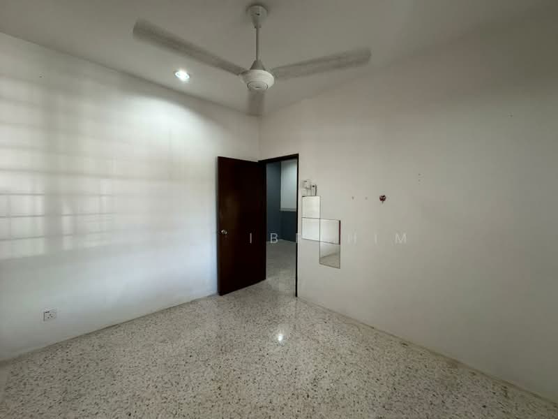 1-storey Terraced House for Sale in Bandar Bukit Mahkota (Bangi) - Azli ...