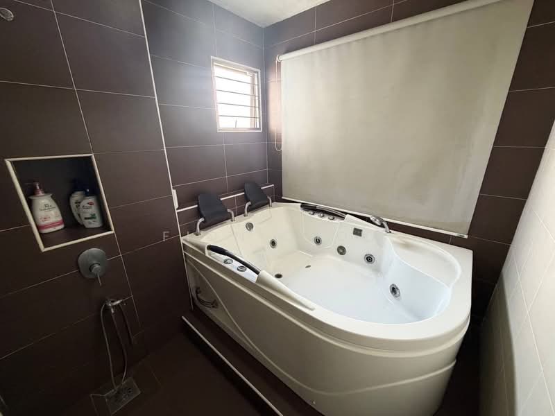 Cluster House for Rent in Taman Gaya (Ulu Tiram) - Fion Choo