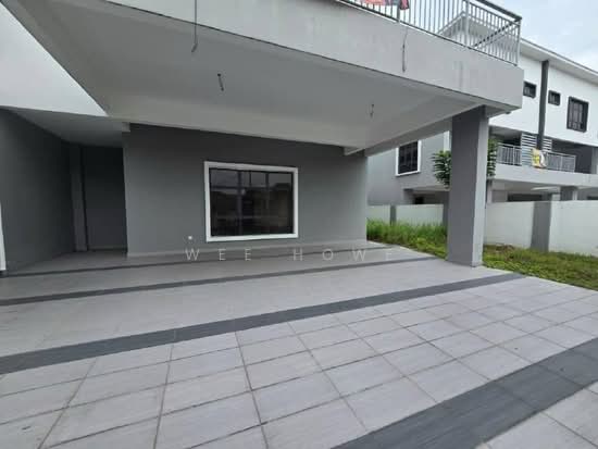 Semi-Detached House for Sale in Taman Senai Utama (Kulai) - Wee Howe