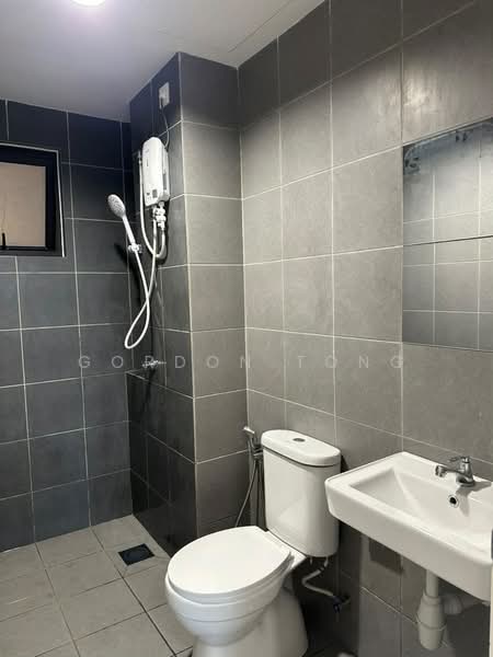 Condominium for Rent at Vierra Residence - Gordon Tong