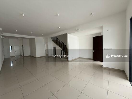 Semi-Detached House for Sale in Cyberjaya (Selangor) - Henry Liew