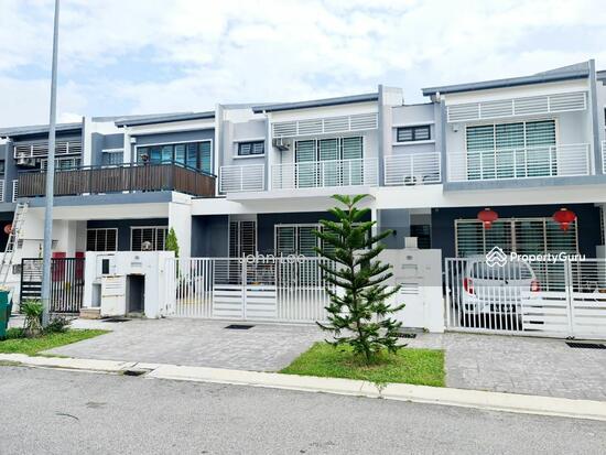 Terrace house at Lakeside Residences, Lakeside Residences Puchong ...