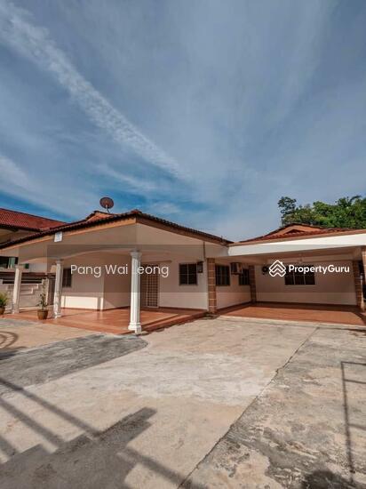 Bungalow at Taman Guru, jalan serindit 3, Taman Guru, Rasah, Negeri ...