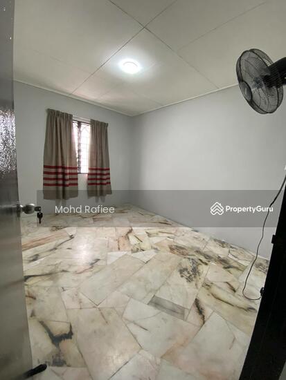 Flat for Sale at Flat PKNS Section 7 - Mohd Rafiee