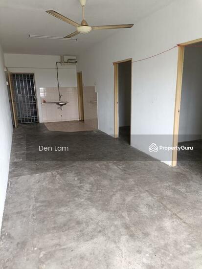 Flat for Sale at Rumah Pangsa Segar Perdana - Den Lam
