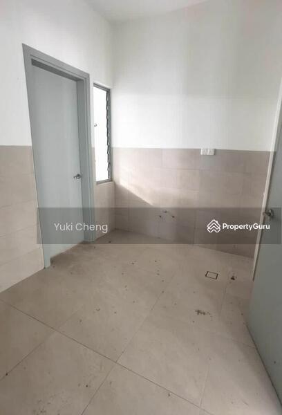 Semi-Detached House for Sale in Taman Molek (Johor Bahru) - Yuki Cheng