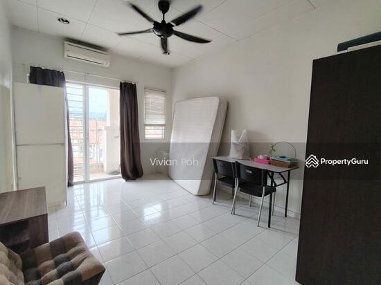 Amansiara, Jalan Amansiara 3, Batu Caves, Selangor, 3 Bedrooms, 1200 ...
