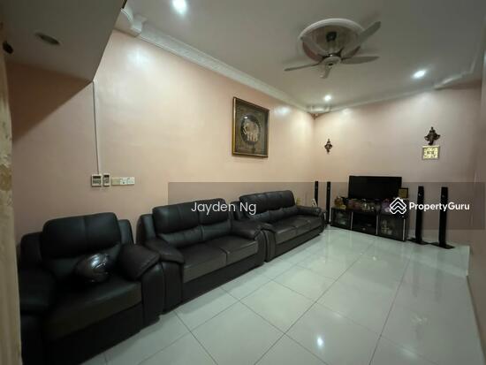 1.5-storey Terraced House for Sale in Taman Perling (Perling) - Jayden Ng