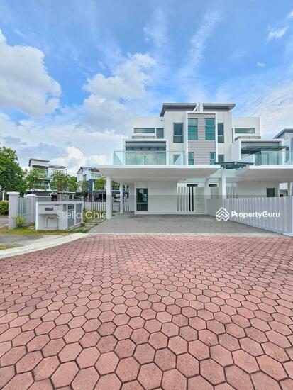 Semi-Detached House for Sale in Taman Molek (Johor Bahru) - Stella Chia